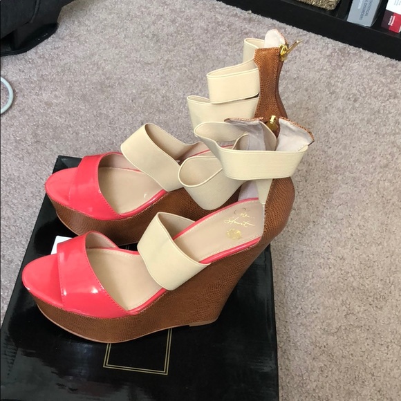 Colin Stuart | Shoes | Colin Stuart Wedges | Poshmark